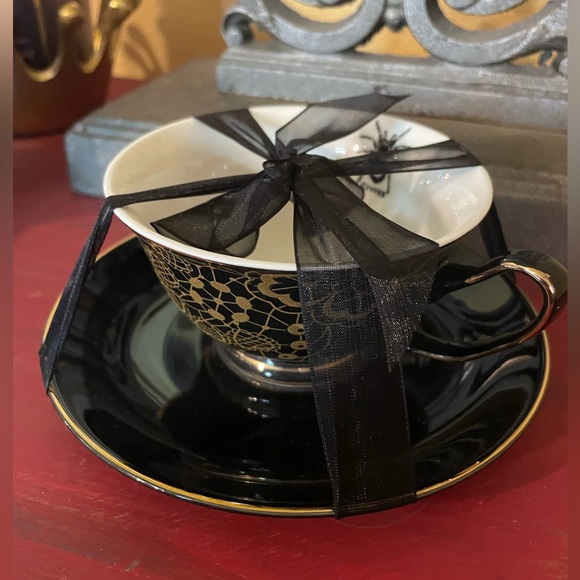 Elegance | Kitchen | Elegance Creepy Spider Teacup And Saucer Set Black ...